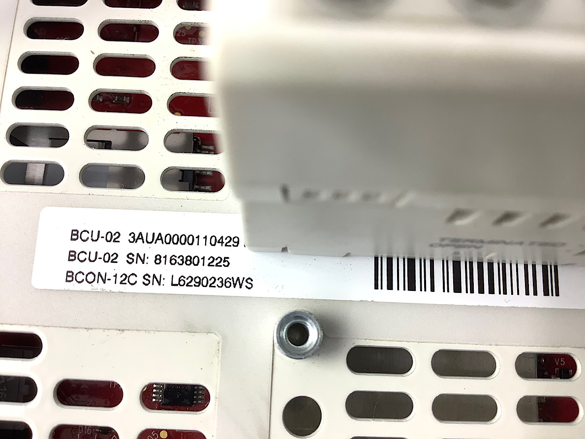 ABB BCU-02 3AUA0000110492 Control Unit mit FPBA-01 Adapter, ACS880-MU ...