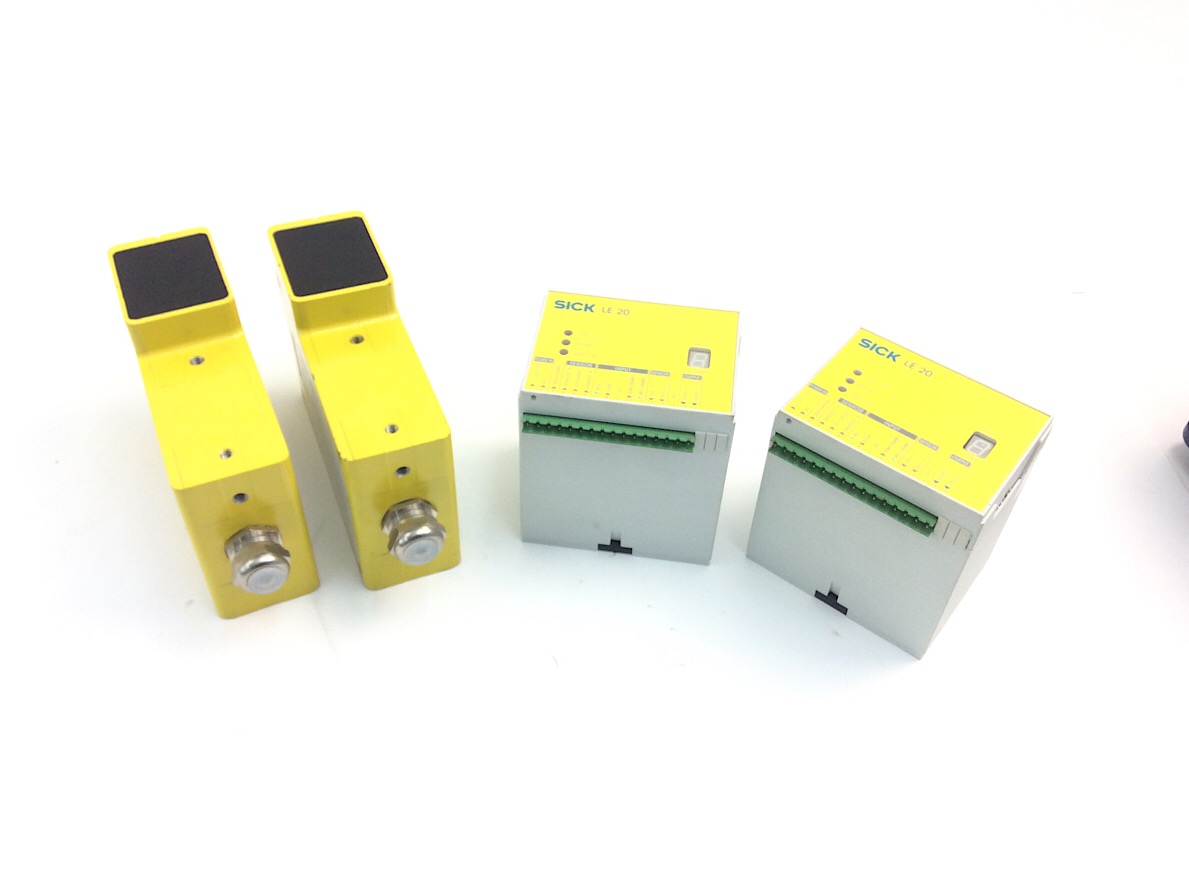 2x Sick WEU 26/2-130 24VDC Sicherheits-Lichtschranke 2x Sick LE20-2611 ...