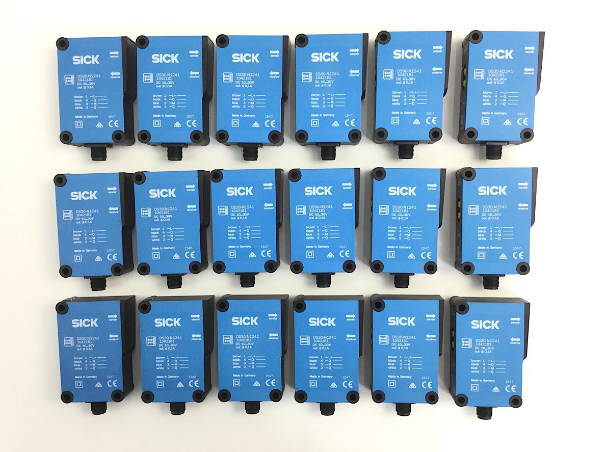 18x Sick DS30-N1241 Distanzsensor Distance Sensor DC 10-30V