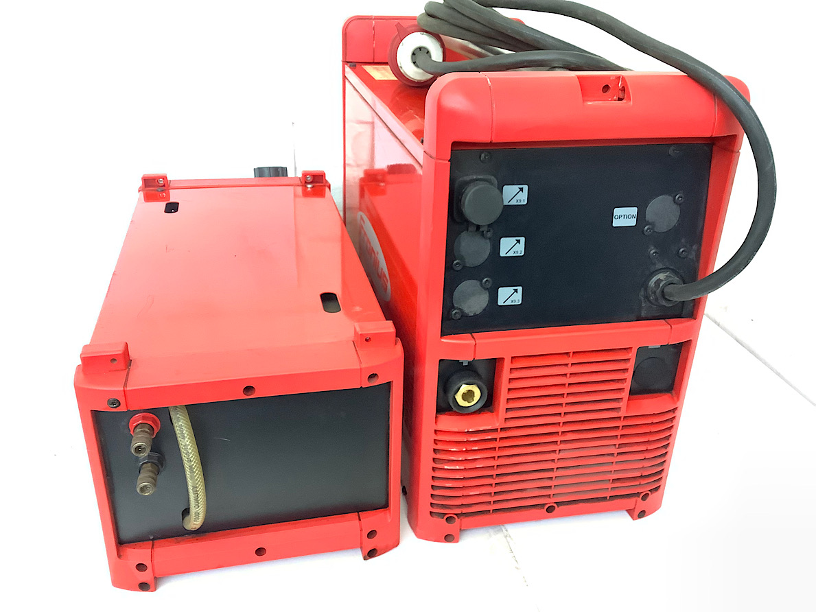 Set Fronius Schweißgerät TransPuls Synergic 4000, Netzkabel, Kühlgerät ...