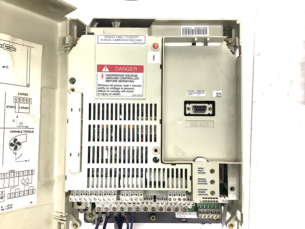 2x Telemecanique Frequenzumrichter Altivar 66 Square D ATV66U41N4 2.2kW