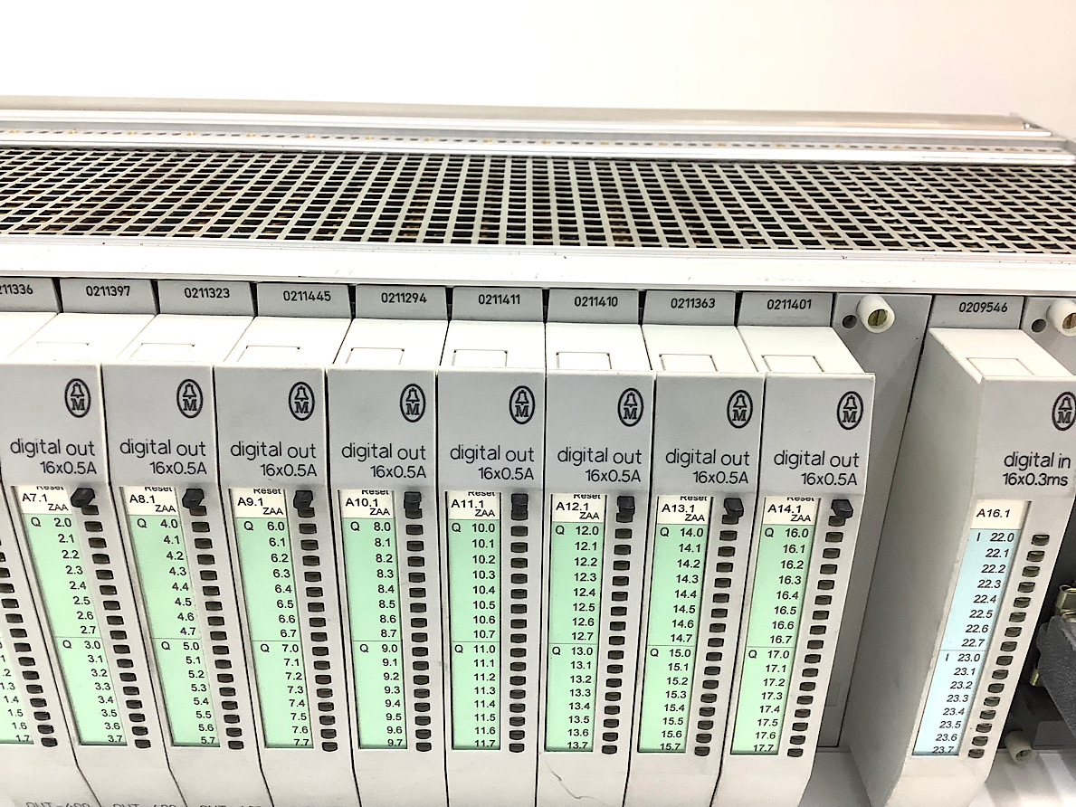 Moeller PS416 Modular Programmable Logic Controller ua mit 9x Modul OUT-400