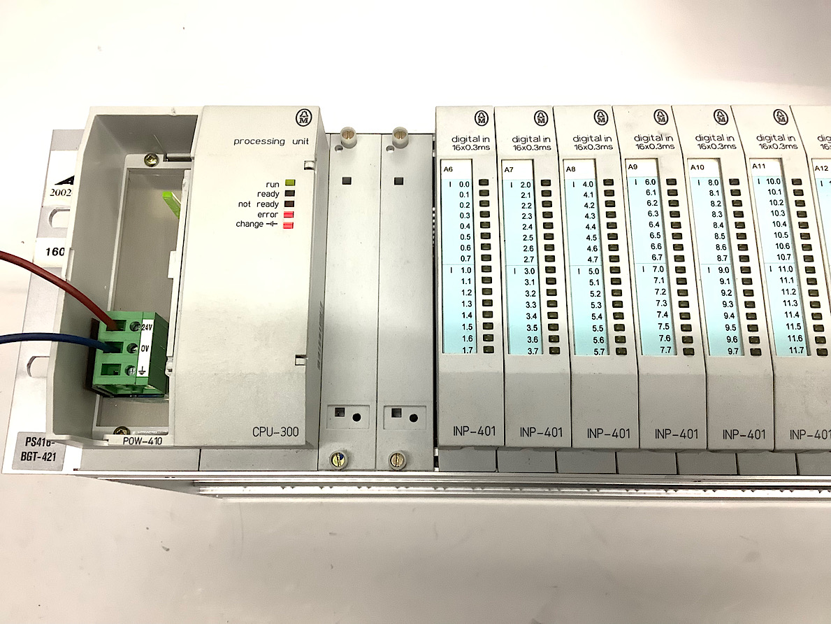 Moeller PS416-BGT-421 Modular Programmable Logic Controller mit 11x INP-401 Moeller PS416-BGT-421 Modular Programmable Logic Controller mit 11x INP-401