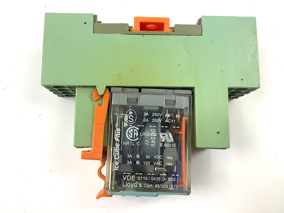 13er Set Releco Relaissockel LR38486 mit Ice Cube Plus Relais Serie QR-C