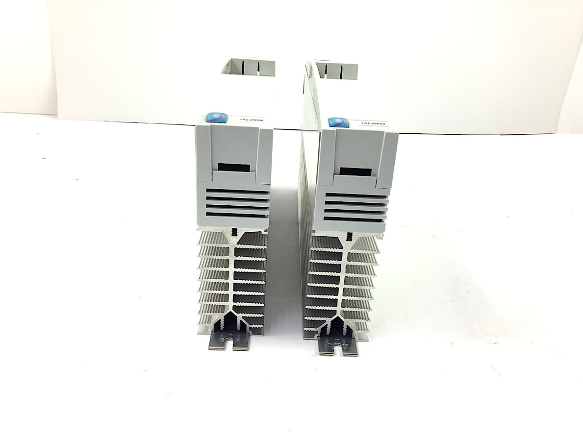 2x Lenze EMB9352-E Bremseinheit Pav=19kW