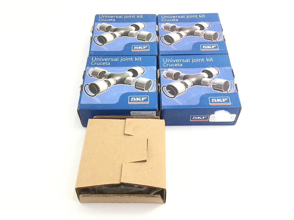 4x SKF VKUA 4574 Scania 111/112 Universal joint kit Cruceta