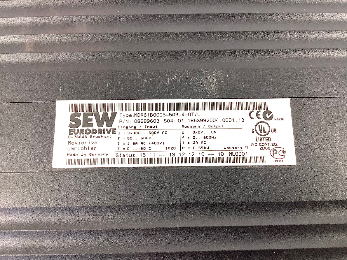 SEW Eurodrive Movidrive Umrichter MDX61B0005-5A3-4-OT/L mit defekten Screen