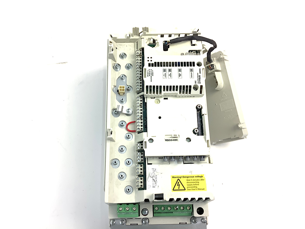 ABB Oy ACS800-01-0003-3+K454+L502+L503+Q967 Frequenzumrichter 3VDC 5.1A 300