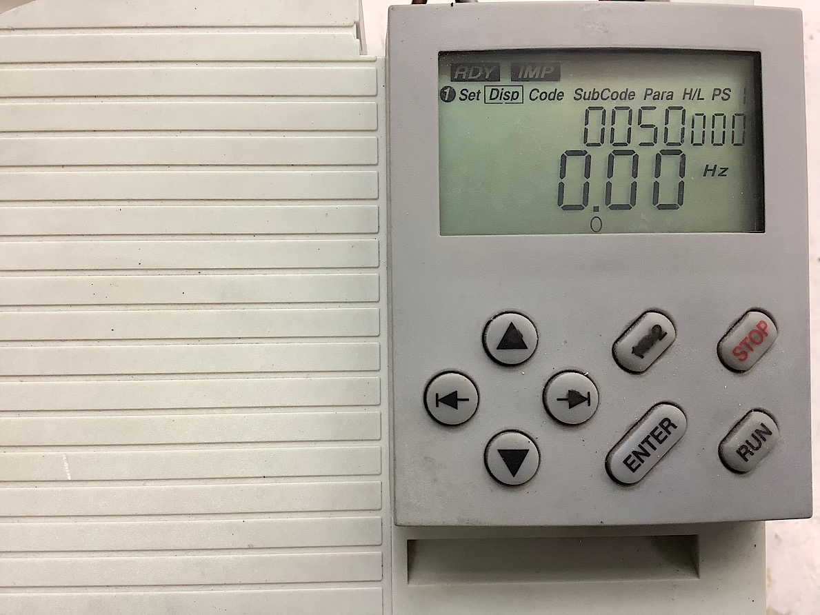Lenze Frequenzumrichter Inverter 8200 vector E82EV113_4C 3/PE 23.5A/18.8A