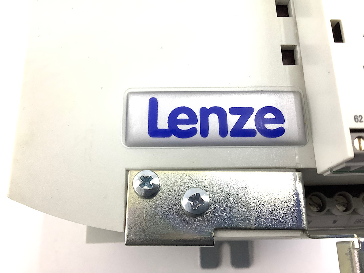 Lenze E82EV113_4C 23,5A/18,8A 400/500V Frequenzumrichter mit E82ZBC ...