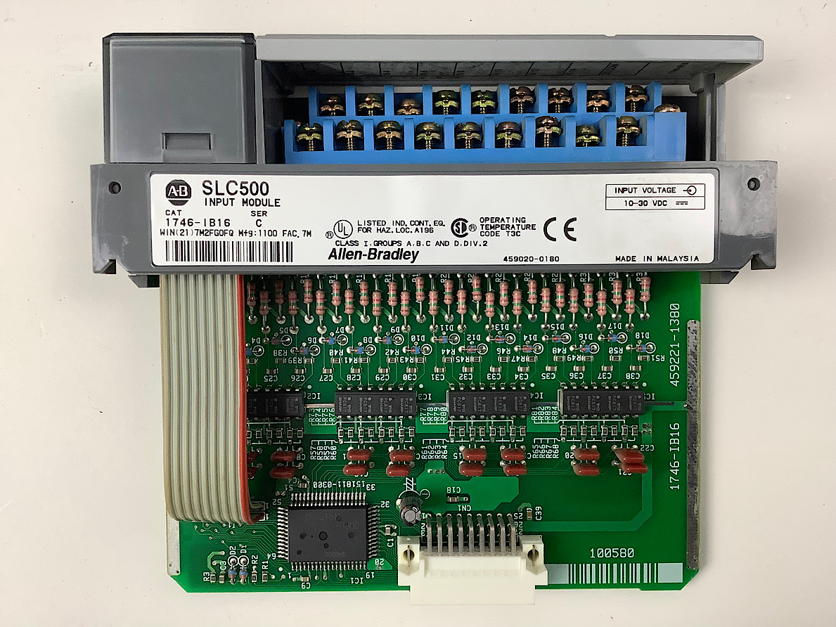 ALLEN BRADLEY SLC500 13-Slot RACK 2x Input Module 3x Output Module 1x ...