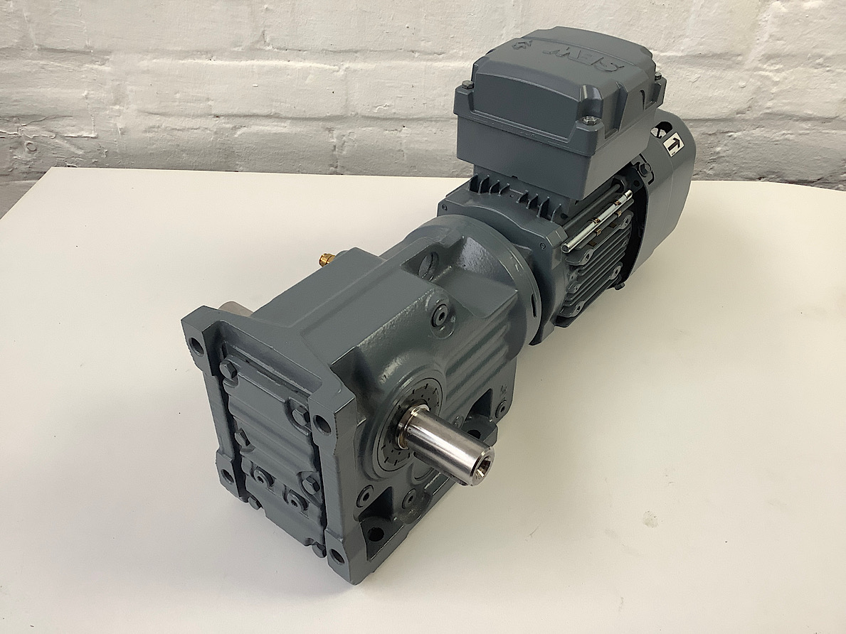 SEW K37 DRS71S4BE05HR/IS/TF 0.37kW S1 1380/68r/min 2,15/1,23A