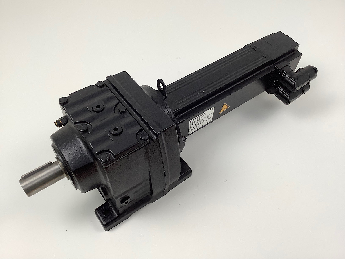 SEW EURODRIVE 3~Motor R37 CMP50L/BK/PK/AK0H/SB1 4500r/min 19,5A 400V Mo ...